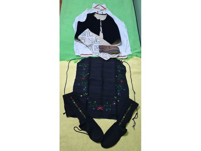 SRBIJA stara zenska narodna nosnja