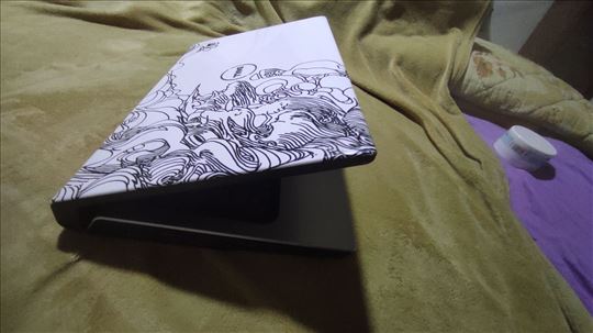 Dell Studio 1555 art laptop