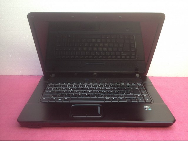 Compaq 615 laptop za delove - ODLICNO ocuvan!