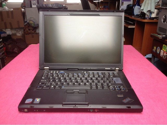Lenovo Thinkpad R61 laptop za delove