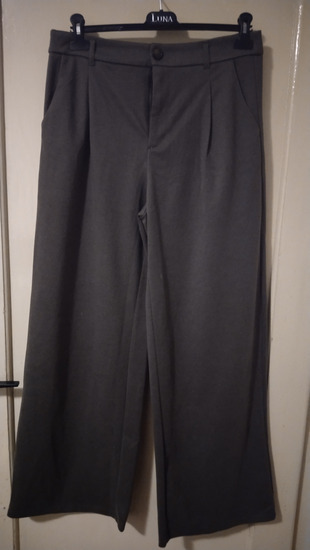 Nove moderne jesenje pantalone