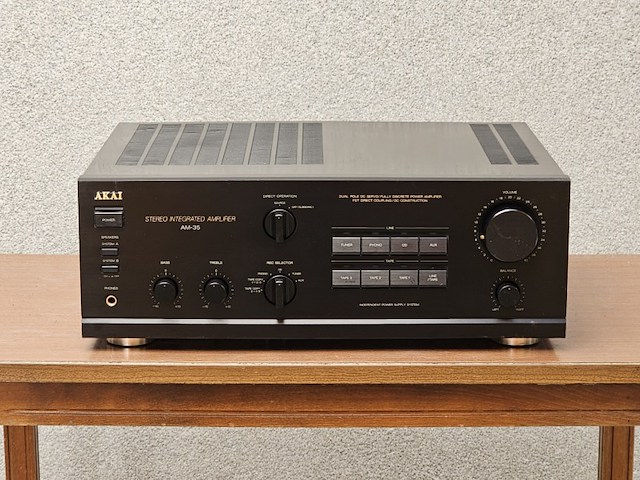 Akai AM-35