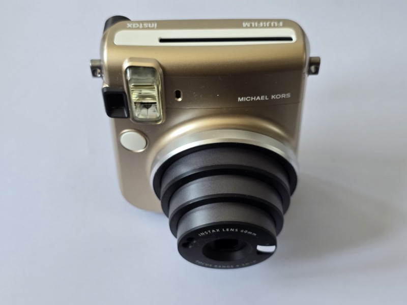 Instax mini 70 polaroid kamera Michael Kors edicija