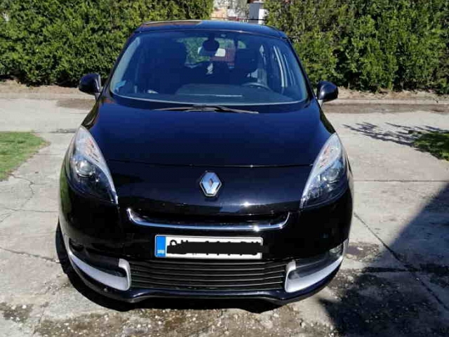 Na prodaju RENAULT SCENIC 2012.