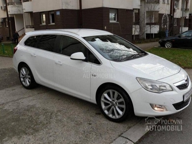 OPEL ASTRA J 1.7 CDTI 2011.god