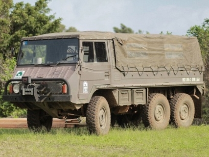 Kupujem pinzgauer 6 ×6