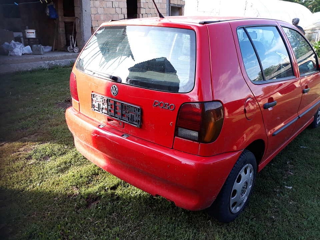 VW polo 98.god 1,4 benzin - za DELOVE