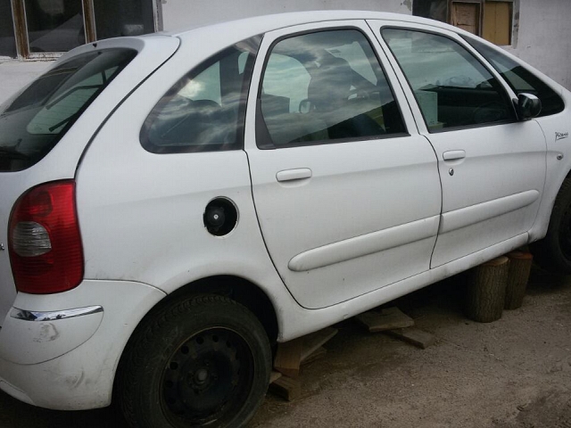 Citroen Xsara Picaso polovni delovi