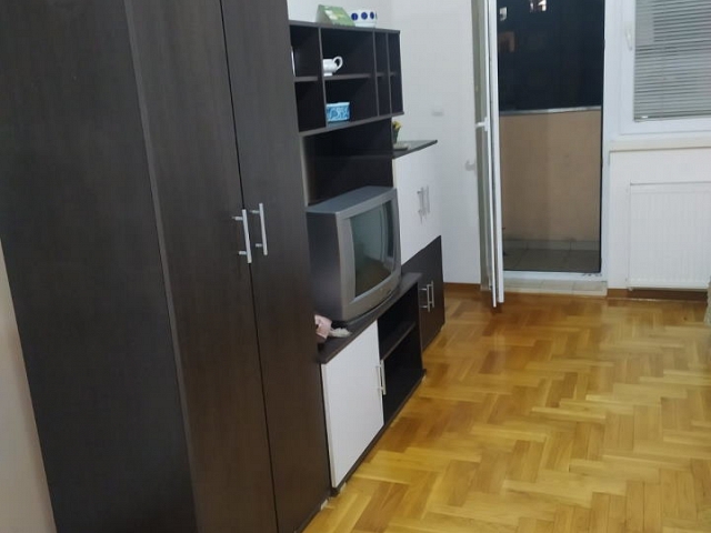 Izdajem stan od 30 m2 Kopernikova 42, Novi Sad
