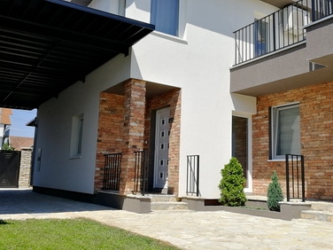 NOVA, LUX MODERNA KUCA 261 m2 + letnjikovac 27 m2 + garaza 56 m2, na placu 730 m2!