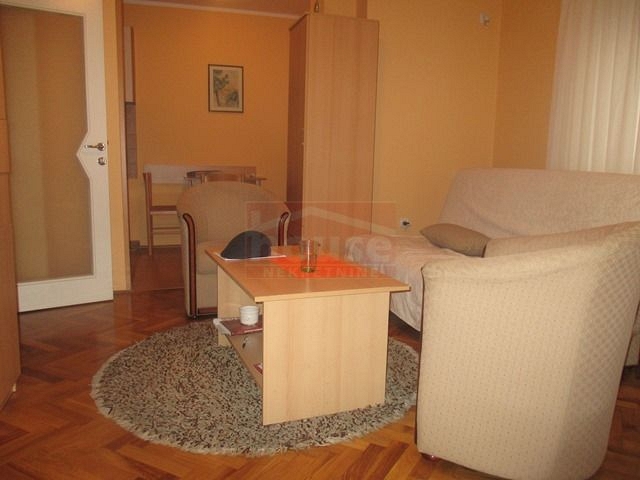 BULEVAR, NOVI SAD 38M2 I SPRAT