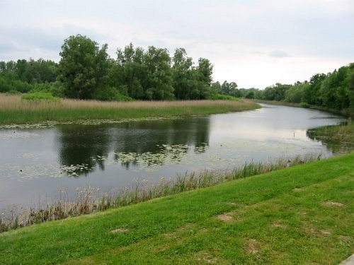 Prodajem ogromno, veliko gradilište uz potok ( EU )