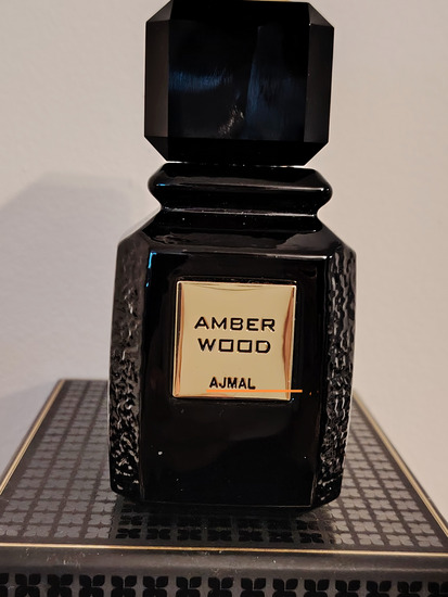 Ajmal Amber Wood unisex