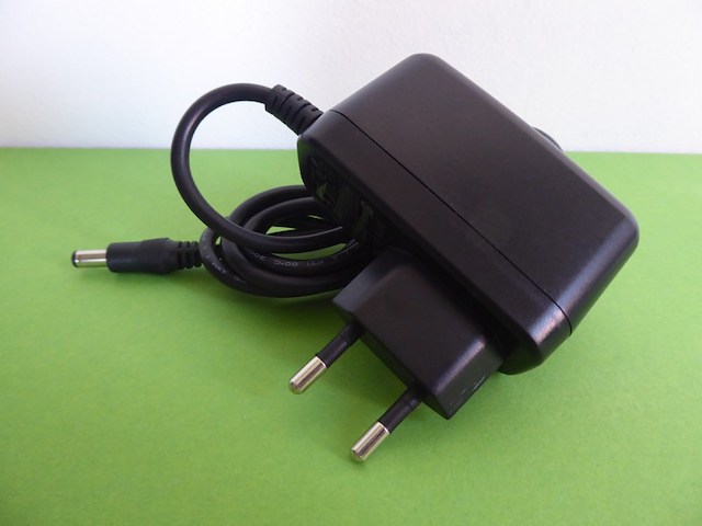 23.5V i 24V adapter (punjač) - Bosch vacuum cleaner