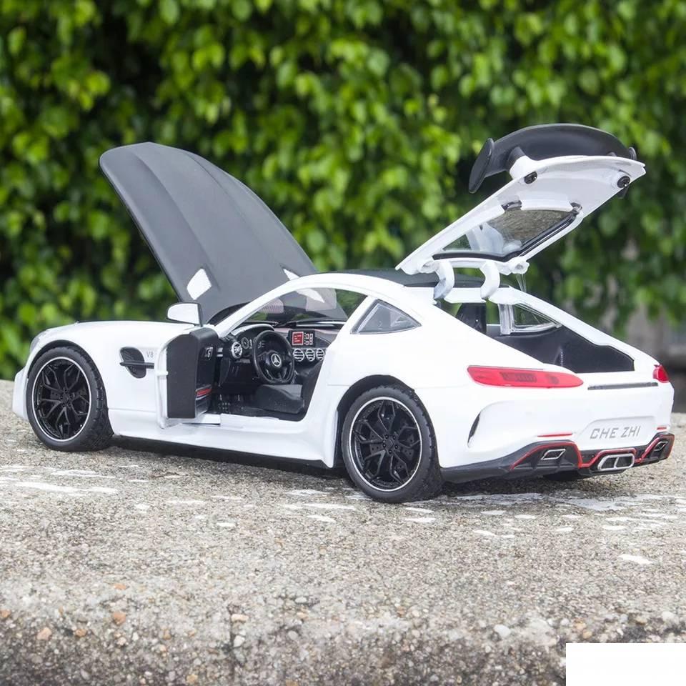 Mercedes AMG GTR 1/24 Beli Metalni Autić – Mercedes AMG GTR 1/24 Beli Metalni Autić