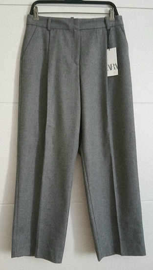 ZARA pantalone.Novo.