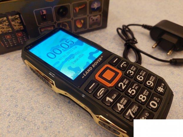 NOVO! Land Rover Q6 K6000 mobilni telefon 2 kartice srpski meni