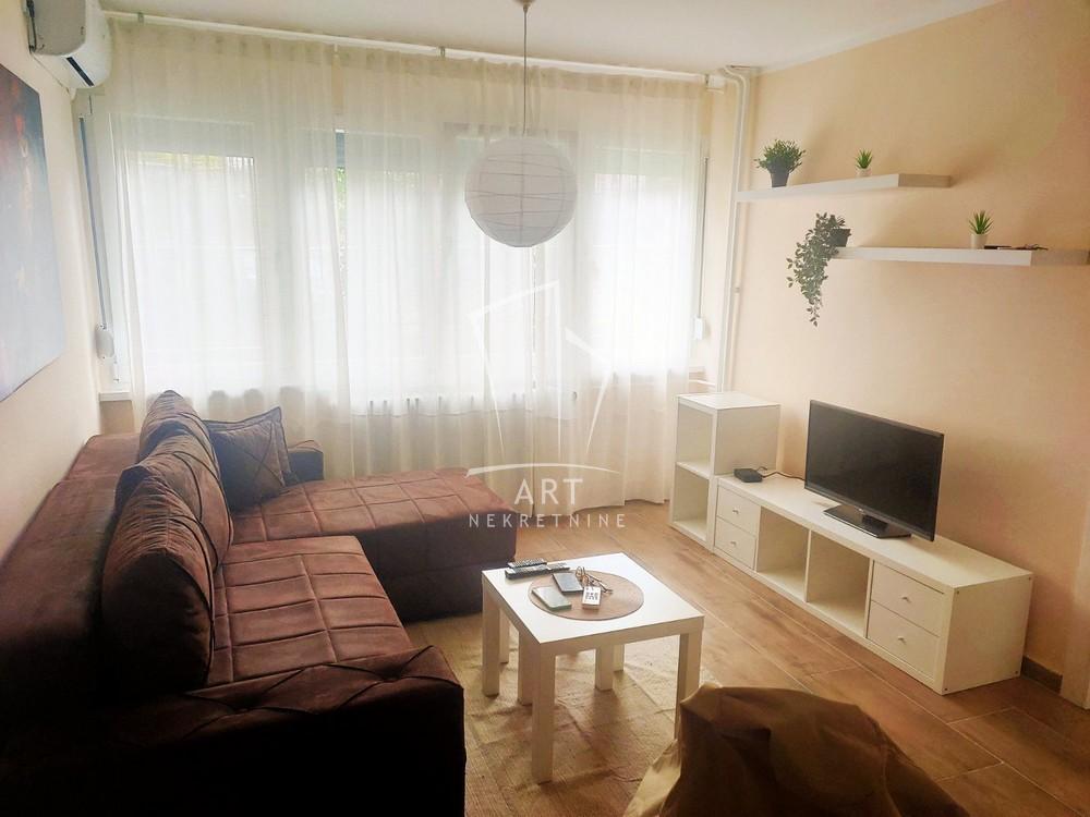 Ustanička, Jednosoban stan za izdavanje, 32m2, 500€
