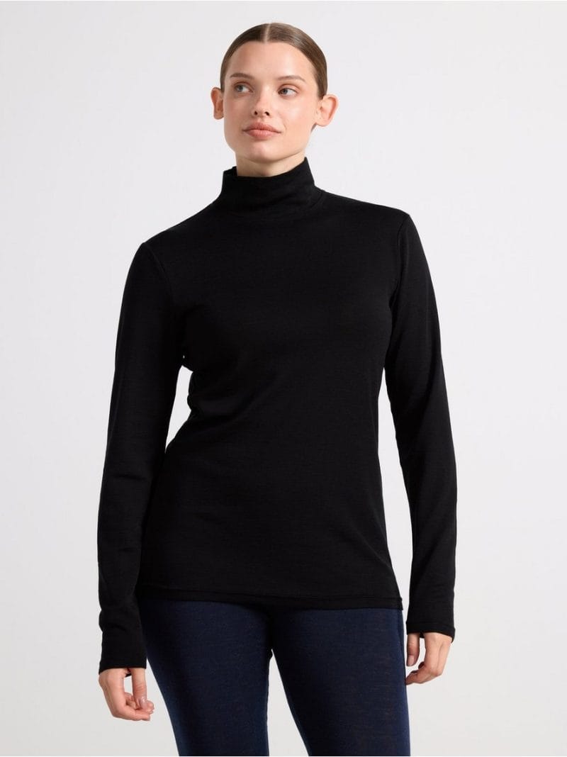 Rolka – Top in merino wool with mock neck