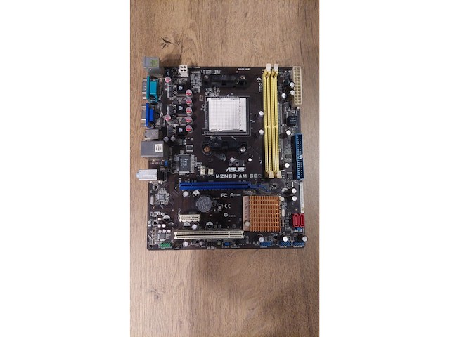 Asus M2N68-AM SE2 (AM2+ Socket)