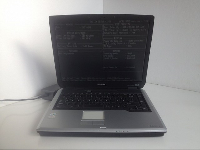 Toshiba SA40-121 ispravan laptop za delove