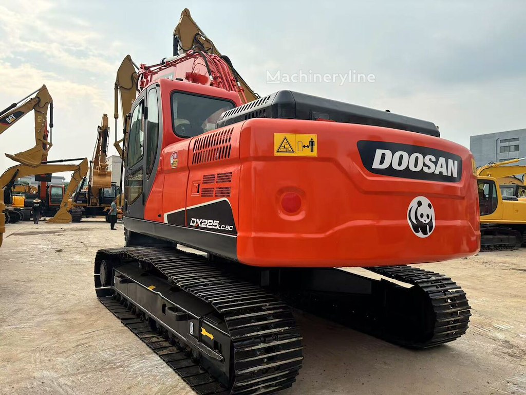 Doosan dx225lca dx225lc bager guseničar
