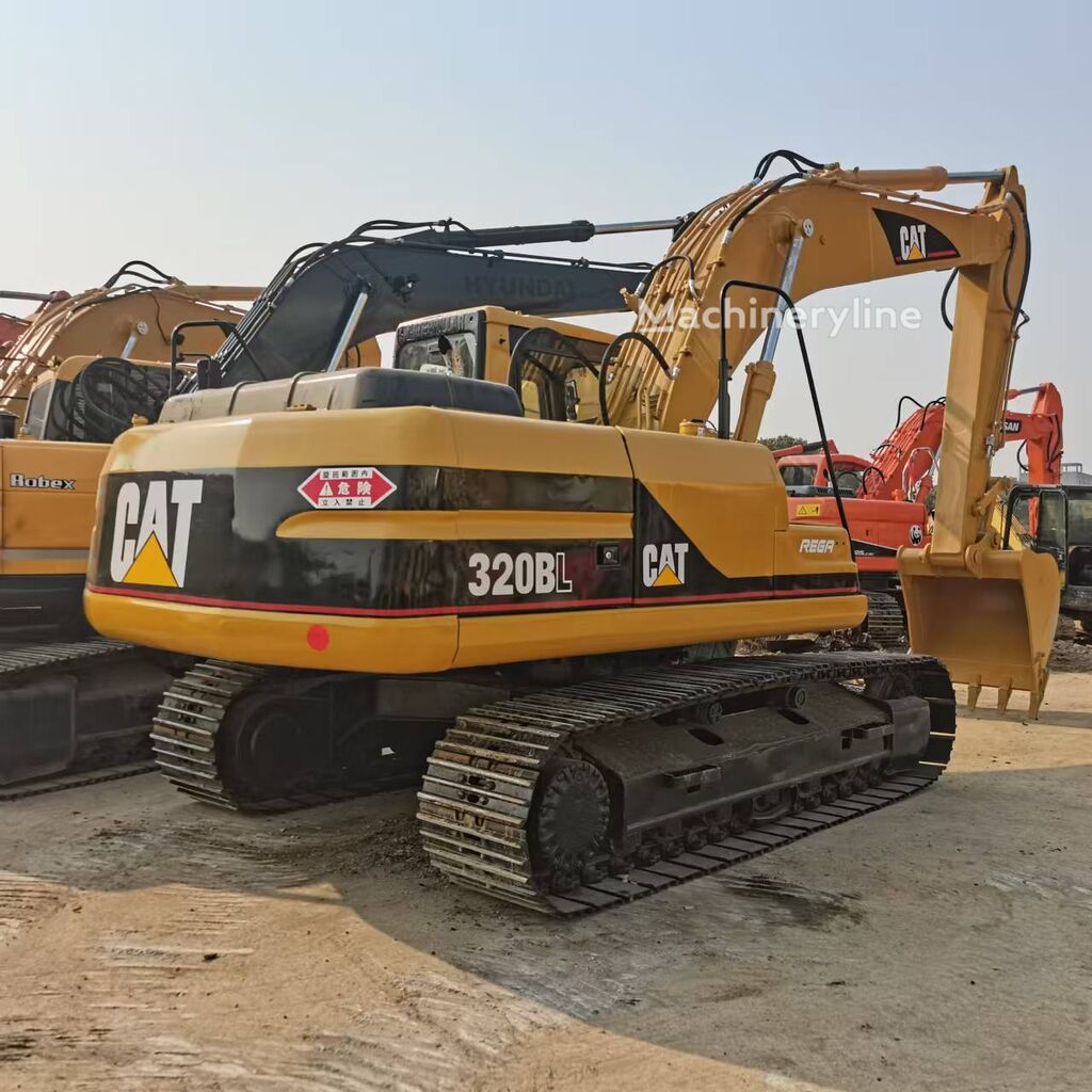 Caterpillar 320B bager guseničar