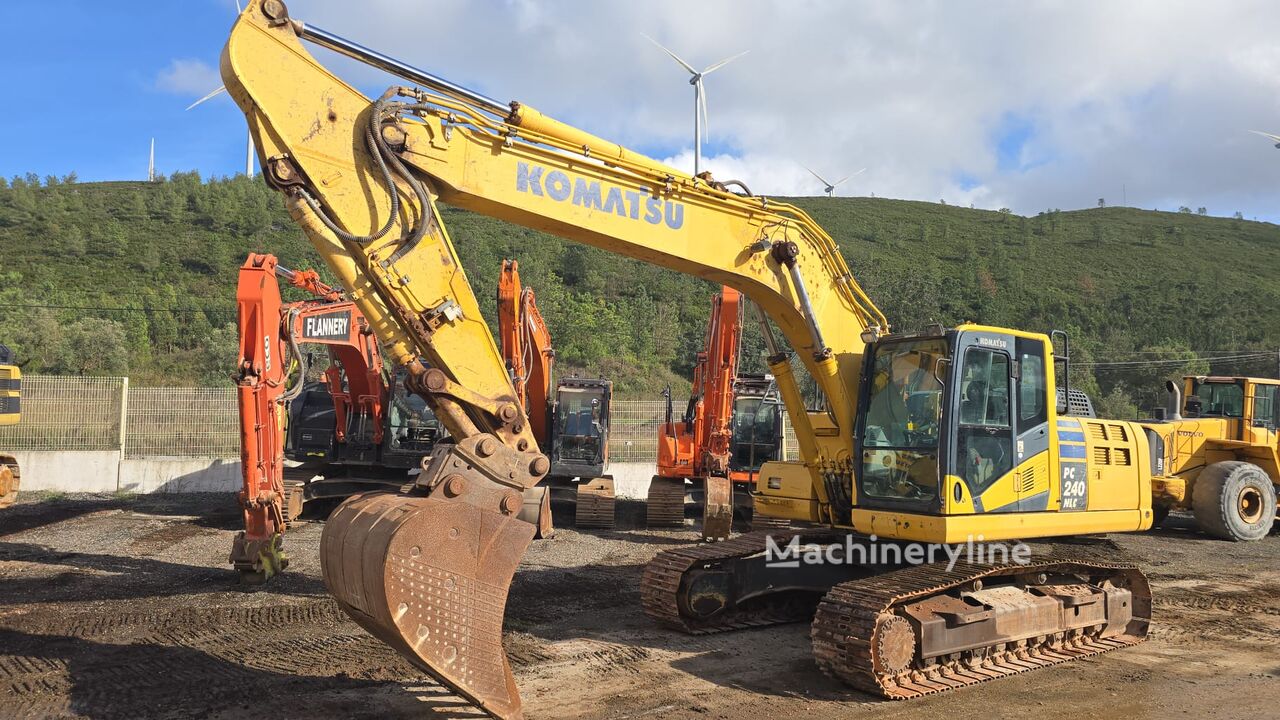 Komatsu PC240NLC-10 bager guseničar