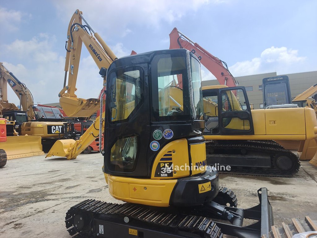 Komatsu PC35 mini bager
