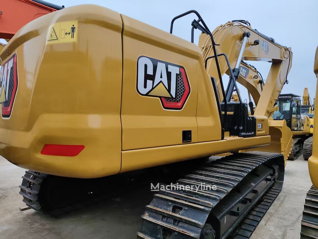 Caterpillar 330GC bager guseničar