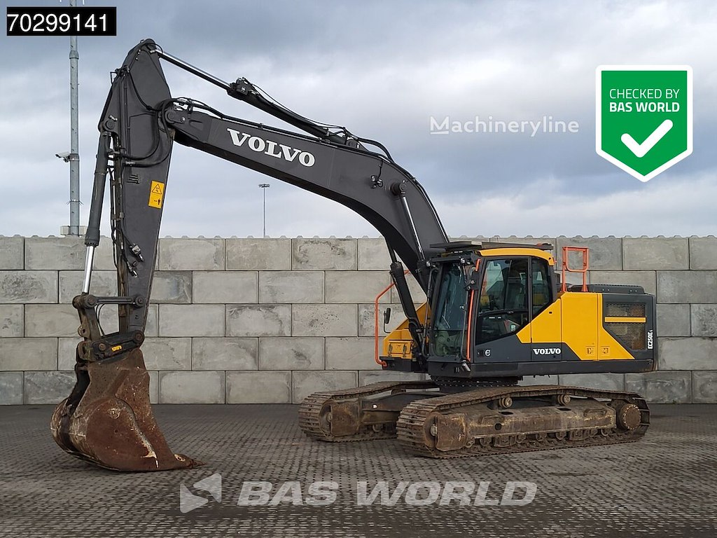 Volvo EC250 E L bager guseničar