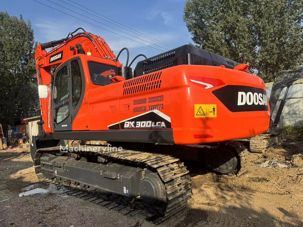 Doosan DX300LCA bager guseničar