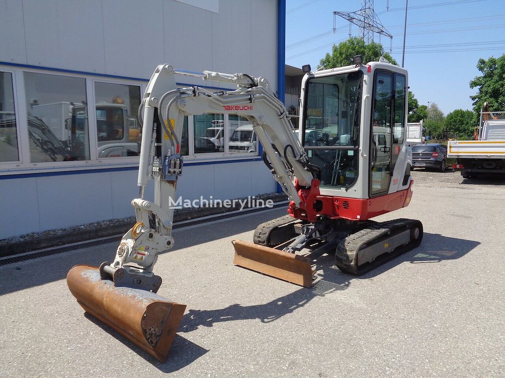 Takeuchi TB 225 Powertilt Löffel Taklock 2.400 kg mini bager