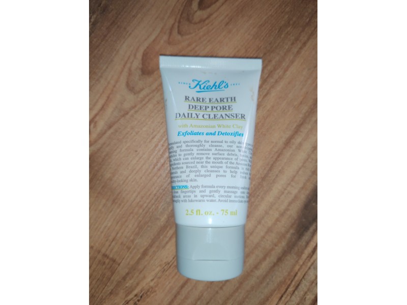 Kiehl's earth deep pore daily cleanser