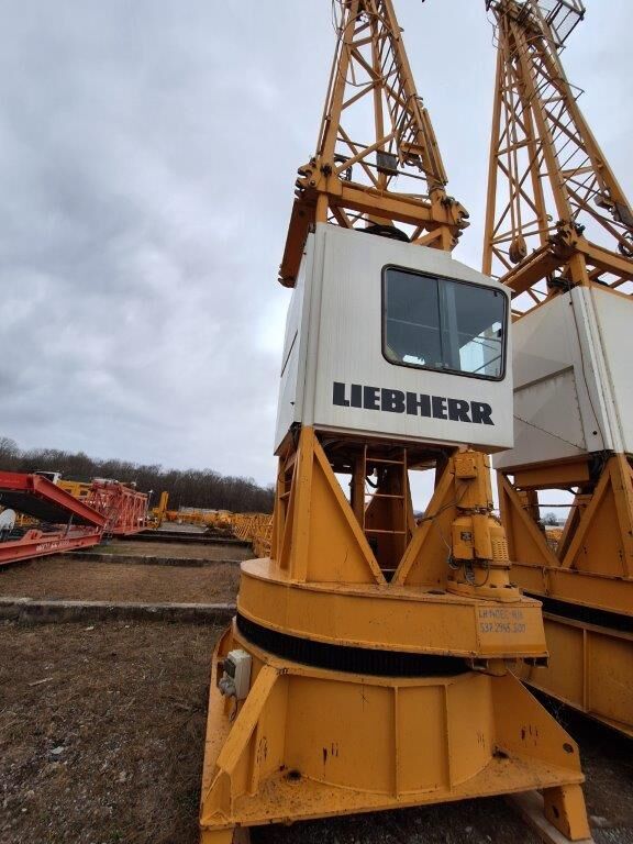 Liebherr 140EC-H6 45m jib toranjska dizalica