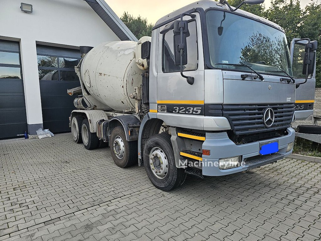 Stetter na šasiji Mercedes-Benz ACTROS 3235 kamion s mešalicom za beton