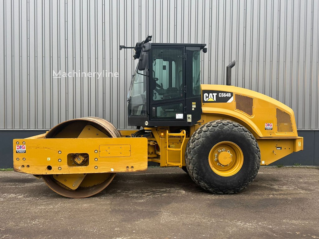 Caterpillar CS64B kompaktor s jednim valjkom