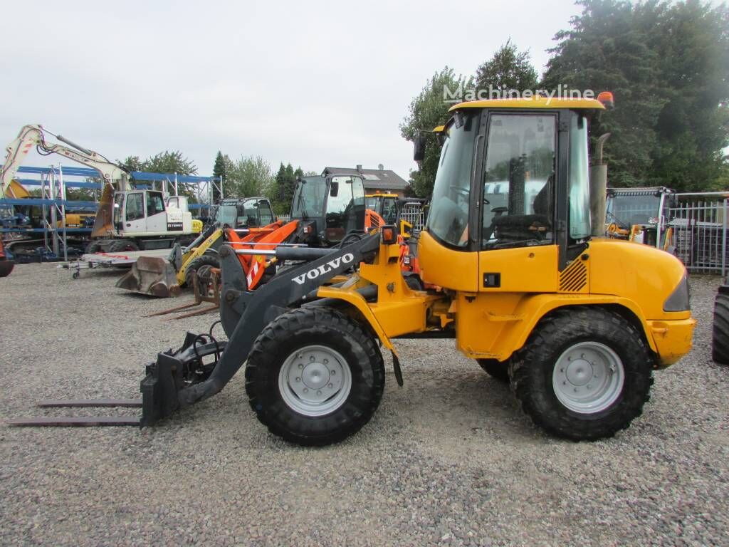 Volvo L 35 B-Z Radlader 16.000 EUR prednji utovarivač