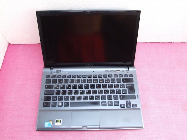 Sony Vaio i5 PCG-31111M / VPCZ1 laptop za delove