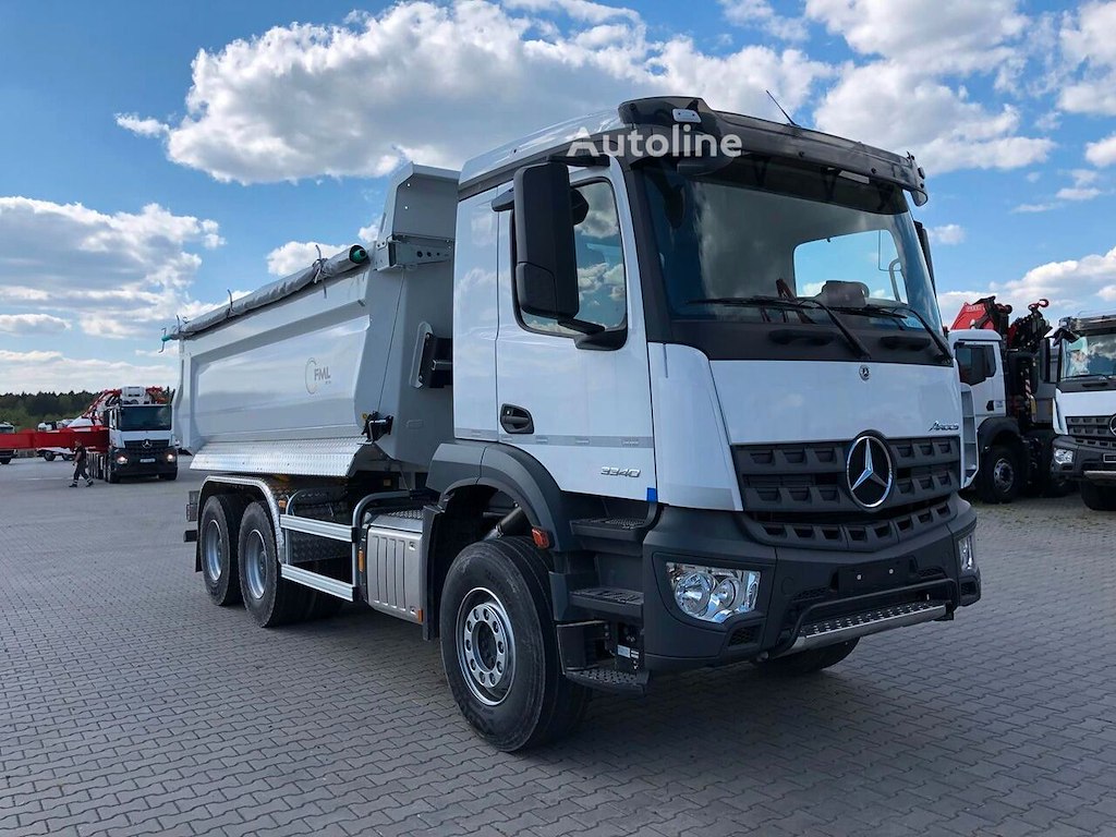 Novi Mercedes-Benz AROCS 3340 kiper