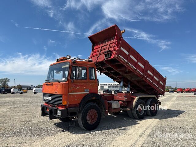 Prodaje se IVECO 330-30 kiper na aukciji