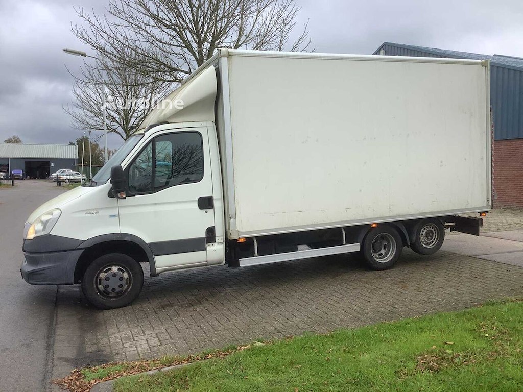 Prodaje se IVECO Daily 40C15 D 375 kamion furgon < 3.5t na aukciji