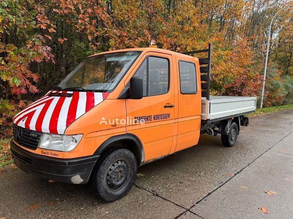 Mercedes-Benz Sprinter 310 Dubbel kabine / 5 cylinder kamion s ravnom platformom < 3.5t