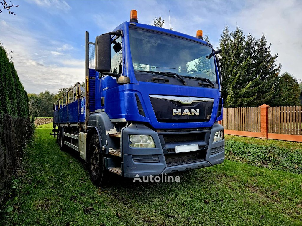MAN TGS 26.360 kamion s ravnom platformom