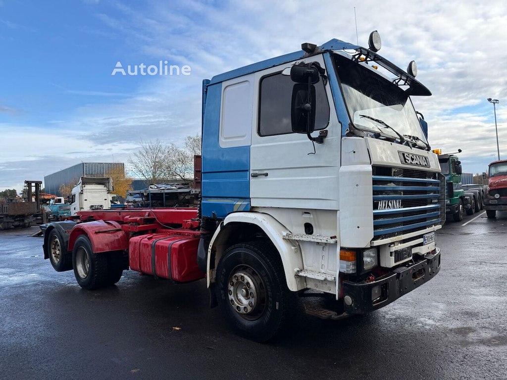 Scania R 112 6x2 manual 6 cylinder kamion sa kukom za podizanje tereta
