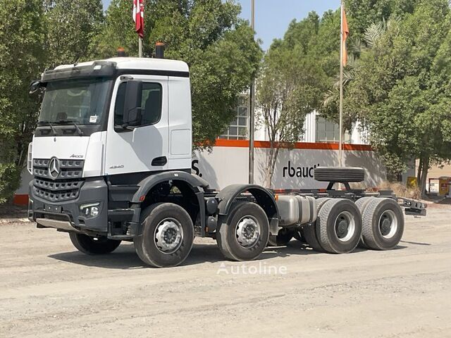 Prodaje se Mercedes-Benz Arocs 4240 kamion šasija na aukciji
