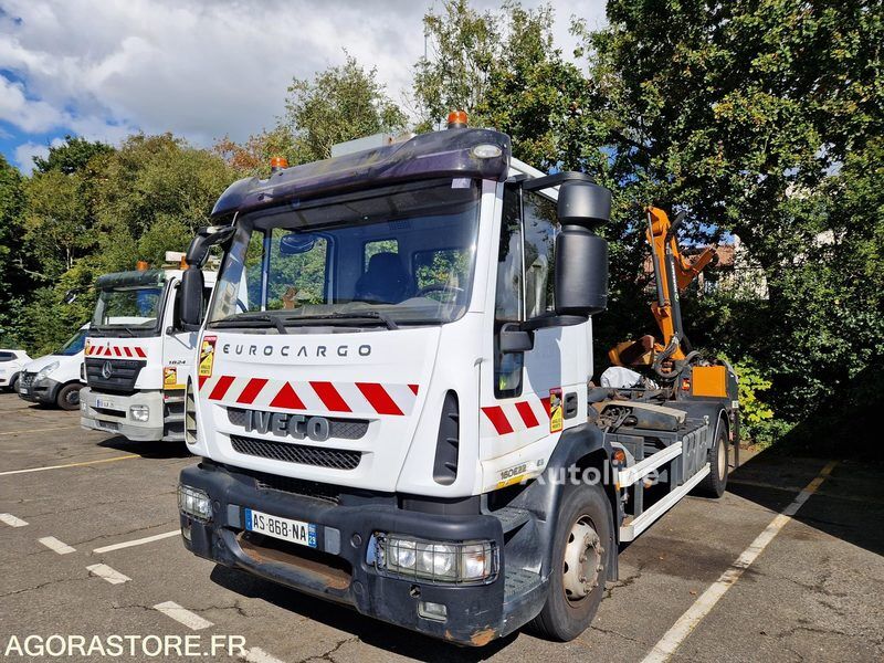 Prodaje se IVECO 160E22 rol kiper sa kukom na aukciji