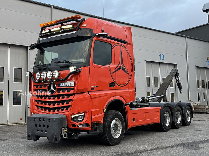 Prodaje se Mercedes-Benz Arocs 3758 rol kiper sa kukom na aukciji