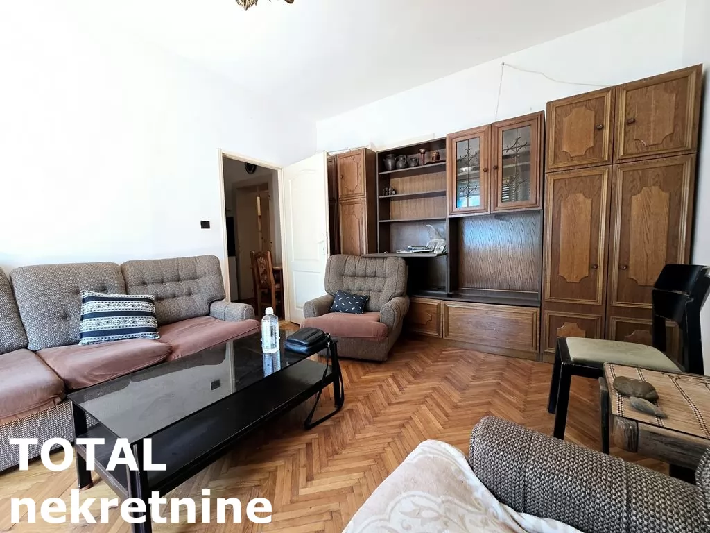Stan,NOVI SAD,CENTAR,kv: 74.00, € 178000, ID: 1100927