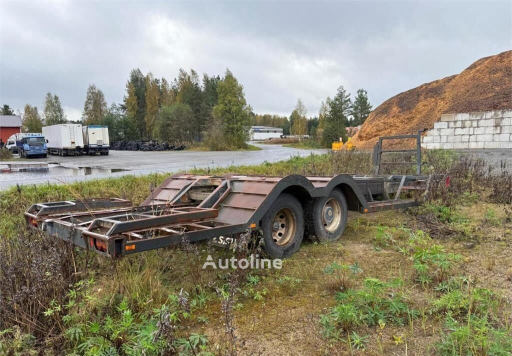 Ritiläauton alusta poluprikolica autotransportera